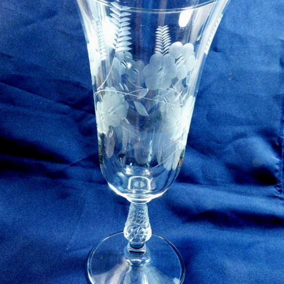 Dining Vtg Clear Crystal Glass Etched Floral Footed Swirl Stem Water